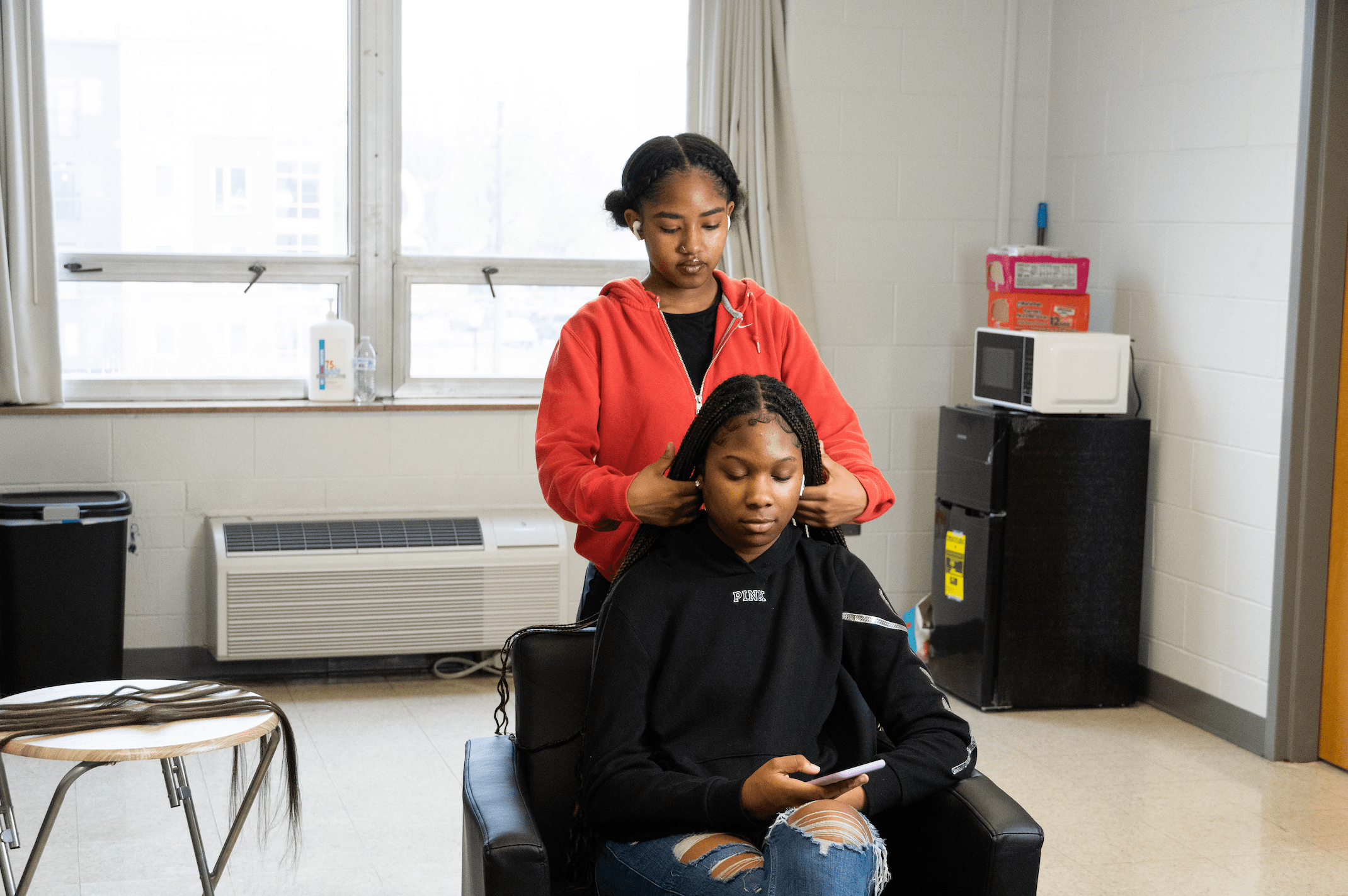 Freshman starts a braiding business on campus – The Reflector